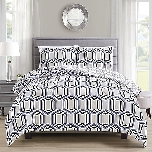 Click here for Richmond Park Levi Geo 3-pc. Geometric Midweight R... prices