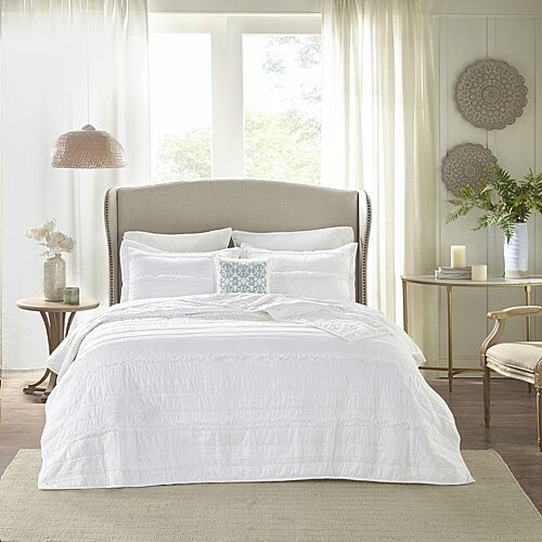 Click here for Madison Park Isabella 4-Pc Ruffle Quilt Set With T... prices