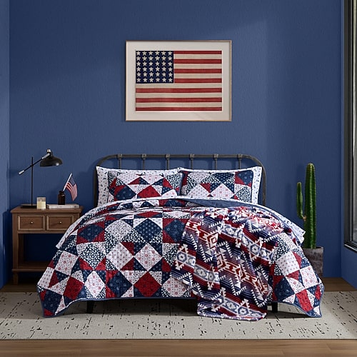 Click here for Wrangler Rodeo Patchwork Reversible 3-Pc. Quilt Se... prices