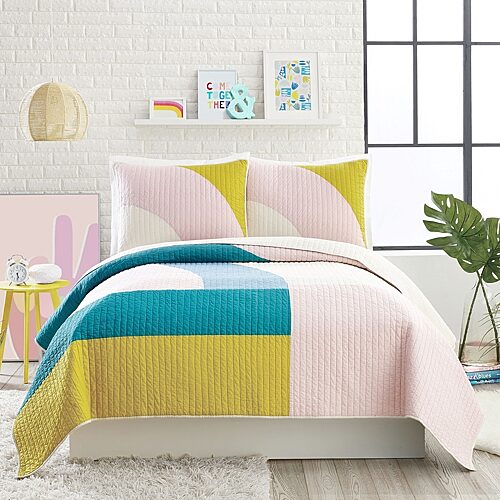 Click here for Makers Collective Modshapes REVERSIBLE Quilt Set... prices