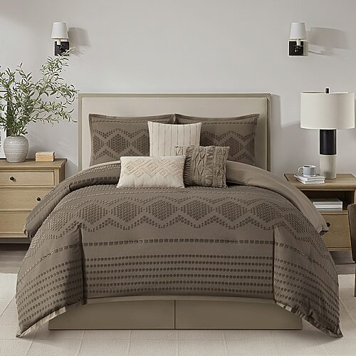 Click here for Stratford Park Waverly Geometric 7-Pc. Comforter S... prices