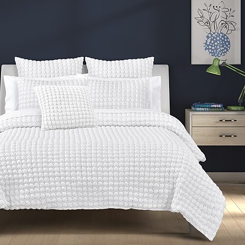 Click here for J by J Queen Bold Cloud Puff 3-Pc. Quilt Set  Full... prices