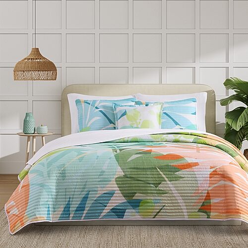 Click here for J by J Queen Bold Tiki 3-Pc. Quilt Set  King/Calif... prices