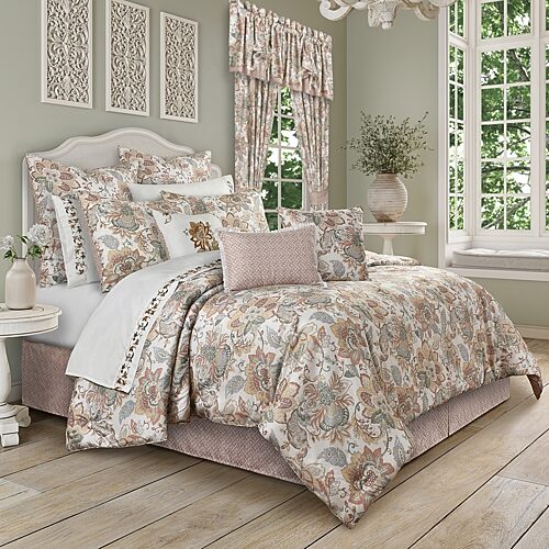 Click here for Royal Court Janessa 4pc. Reversible Comforter Set prices