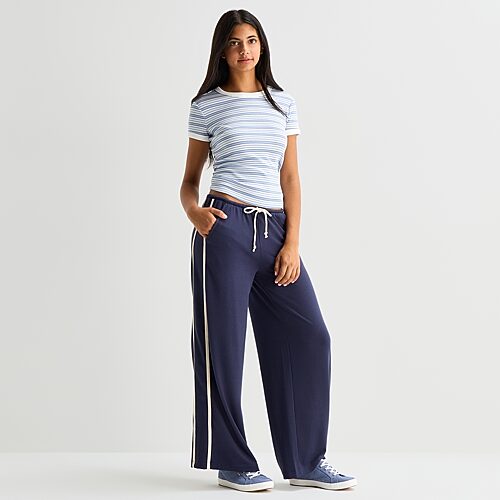 Click here for Arizona Womens Juniors Sweatpant  Large  Blue prices