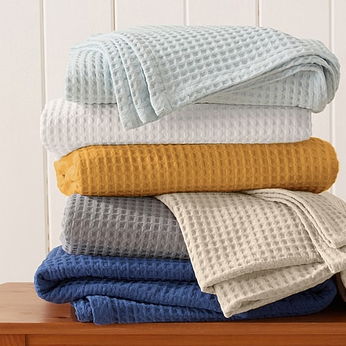Click here for Linery Hypoallergenic Lightweight Blanket  One Siz... prices