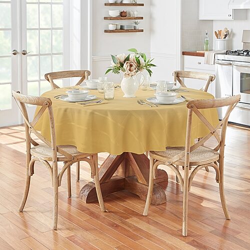 Elrene Elegance Plaid 60 X 84 Oval Tablecloth - Gold