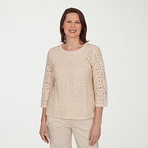 Click here for Alfred Dunner Camden Market Womens Crew Neck 3/4 S... prices