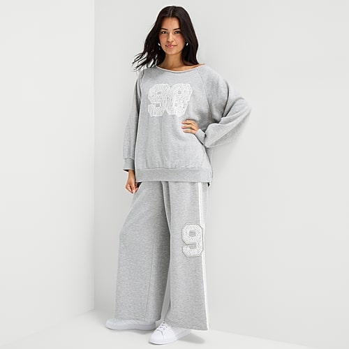 Click here for Arizona Womens Juniors Wide Leg Mid Rise Sweatpant... prices