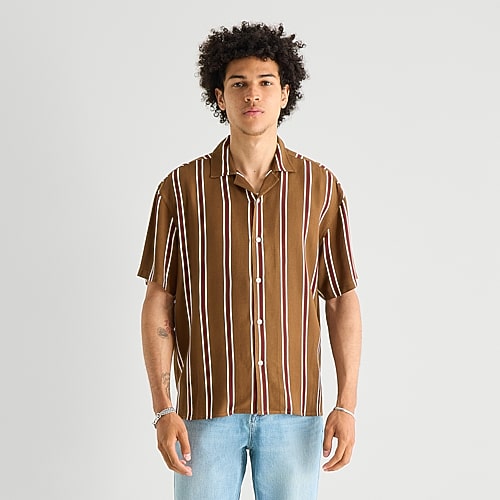 Click here for Arizona Mens Short Sleeve Boxy Fit Button-Down Shi... prices