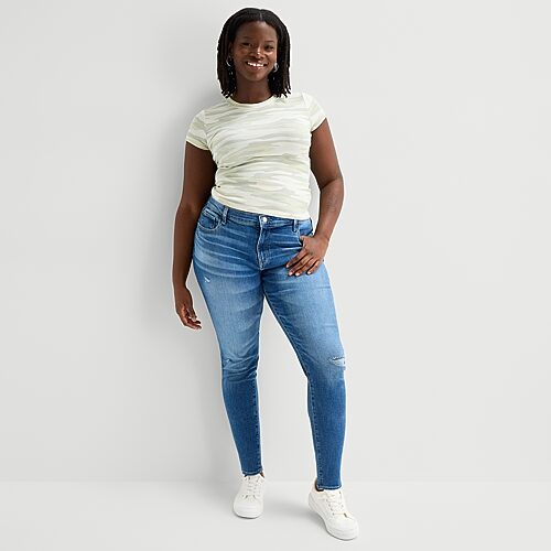 Click here for Arizona Womens Juniors Plus Skinny Fit Jean  20  B... prices