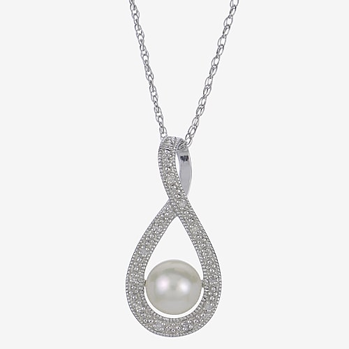 Click here for 7-7.5Mm Cultured Freshwater Pearl And Diamond Acce... prices