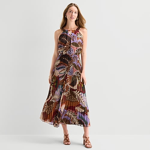 Click here for Robbie Bee Womens Round Neck Sleeveless Maxi Dress... prices