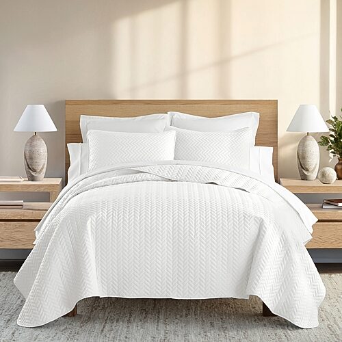Click here for ienjoy Home Herringbone Lightweight Quilted Coverl... prices