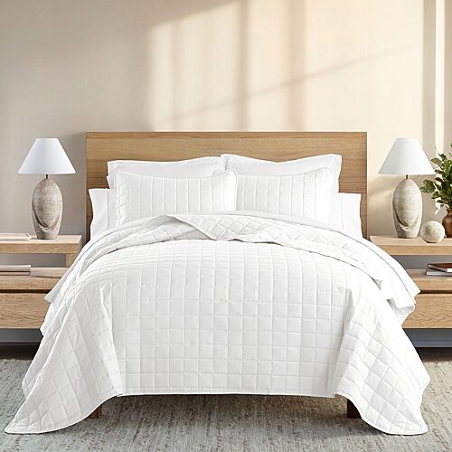 Click here for ienjoy Home Ultra Soft Square Pattern Quilted Cove... prices