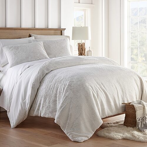 Click here for Stratford Park Jorja 3-pc. Midweight Comforter Set... prices