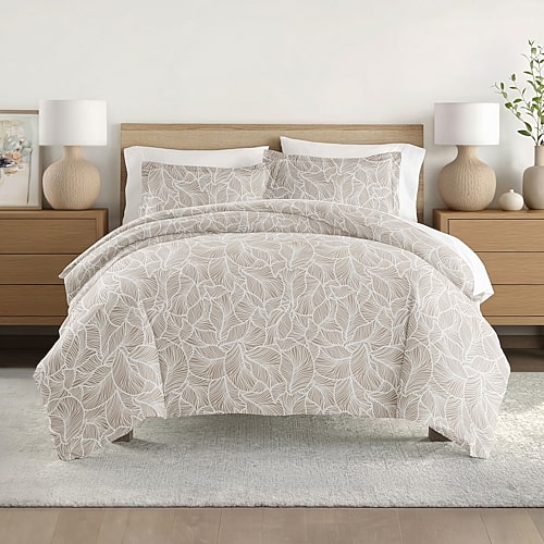 Click here for Casual Comfort Reversible Duvet Cover Set  One Siz... prices