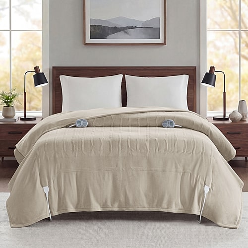 Click here for Beautyrest Heated Plush Blanket  One Size  Brown prices