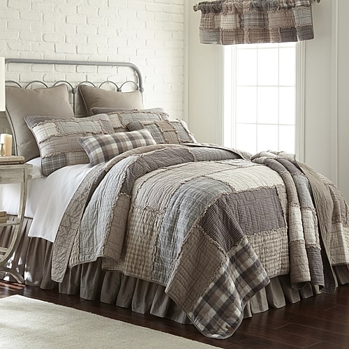 Click here for Donna Sharp Smoky Cobblestone Quilt  One Size  Bei... prices