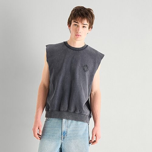 Click here for Arizona Mens Crew Neck Fleece Sleeveless Tank Top... prices