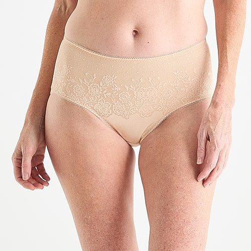 Click here for Liz Claiborne Smoothing Womens Brief Panty 359403... prices