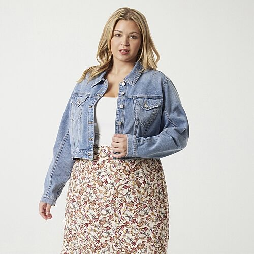 Click here for JS Jessica Simpson Womens Plus Denim Midweight Jac... prices