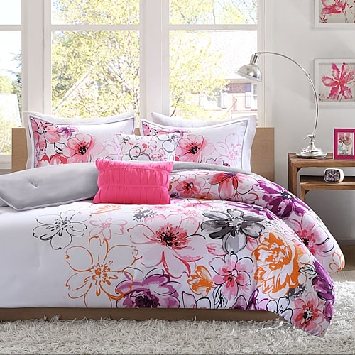 Intelligent Design Olivia Reversible Comforter Sets