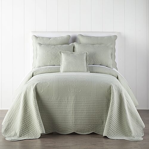 Click here for Hudson & Main Audrey Bedspread  One Size  Green prices