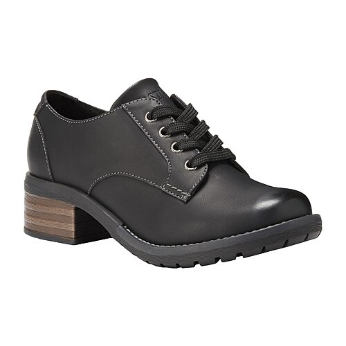 Click here for Eastland Trish Womens Round Closed Toe Oxford Shoe... prices