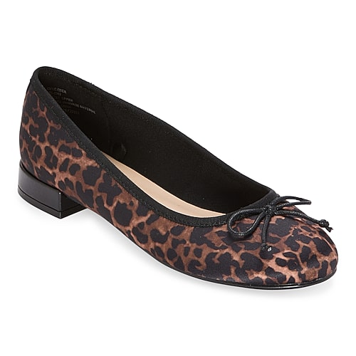 Click here for Liz Claiborne Cecil Womens Round Closed Toe Ballet... prices