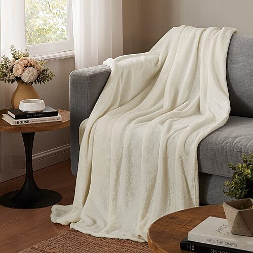 Click here for Truly Soft Velvet Plush Throw Blanket prices