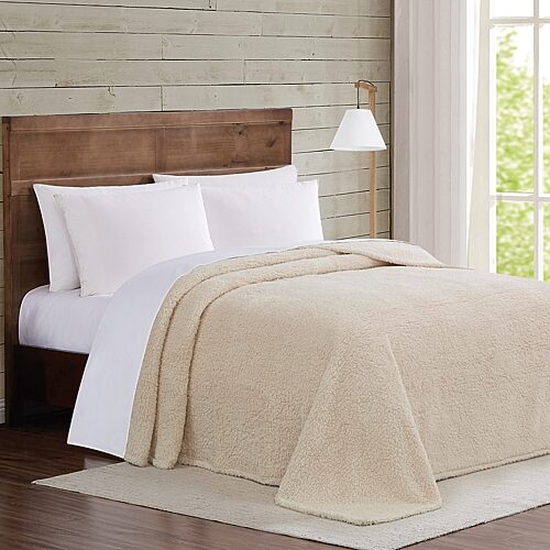 Click here for Brooklyn Loom Marshmallow Sherpa Throw Blanket prices