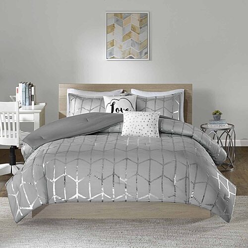 Click here for Intelligent Design Raina Metallic 4-Pc. Comforter... prices