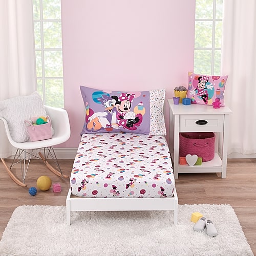 Warner Bros 2-pc. Minnie Mouse Toddler Bedding Set  One Size  Pink