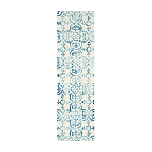 Click here for Safavieh Dip Dye Collection Danny Floral Runner Ru... prices