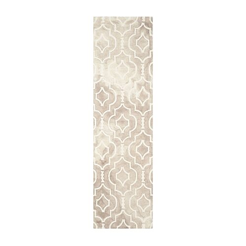 Click here for Safavieh Dip Dye Collection Devnet Geometric Runne... prices