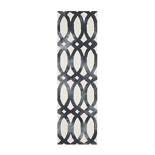 Click here for Safavieh Dip Dye Collection Maralyn Geometric Runn... prices