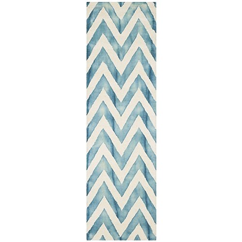 Click here for Safavieh Dip Dye Collection Ronnie Chevron Runner... prices