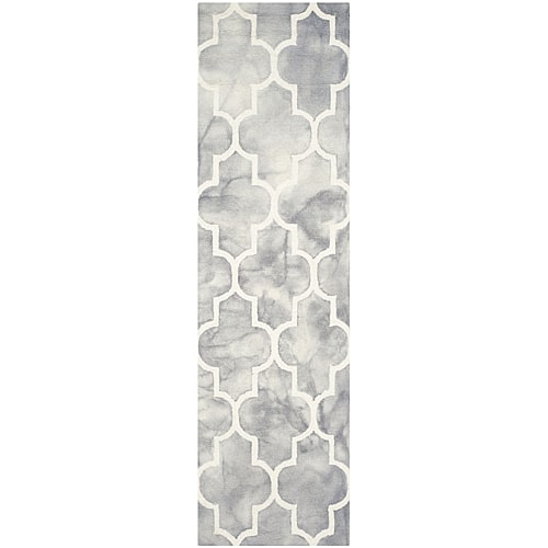 Click here for Safavieh Dip Dye Collection Sierra Geometric Runne... prices
