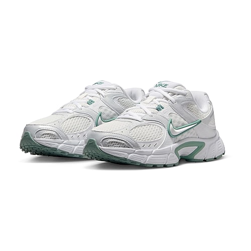 Click here for Nike V5 RNR Womens Sneakers  8 Medium  White prices