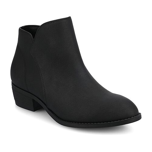 Click here for Journee Collection Womens Solarah Comfort Casual A... prices