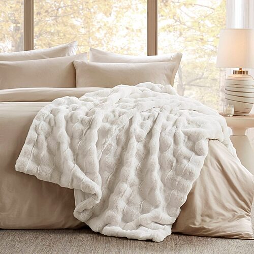 Click here for Madison Park Vivienne Faux Fur Throw  50 x 60 - Iv... prices