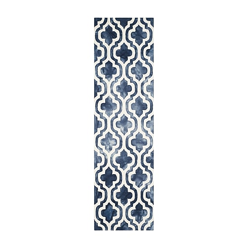 Click here for Safavieh Dip Dye Collection Elfrida Geometric Runn... prices