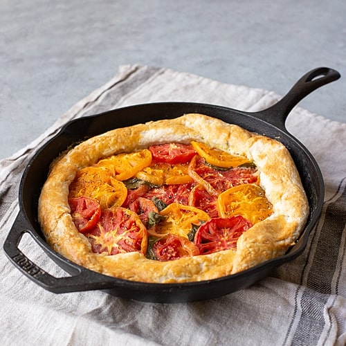 Click here for Lodge 12 Cast Iron Skillet - Black prices