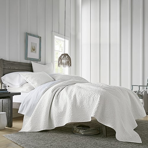Click here for Linden Street Addison Quilt  One Size  White prices