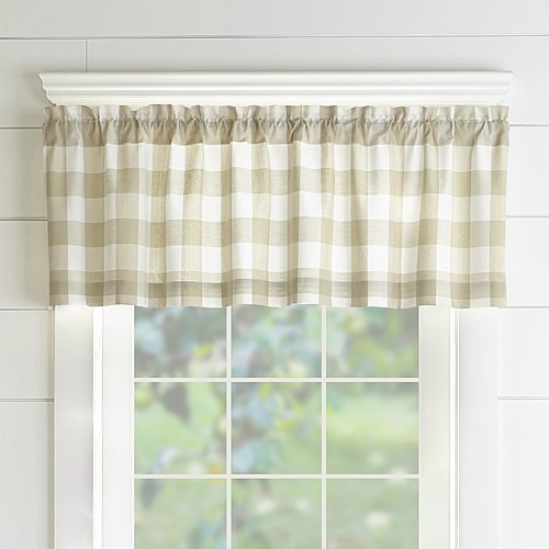 Click here for Threadmade Farmhouse Living Buffalo Check Rod Pock... prices