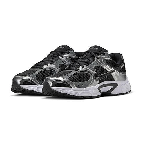 Click here for Nike V5 RNR Mens Sneakers  9 Medium  Black prices