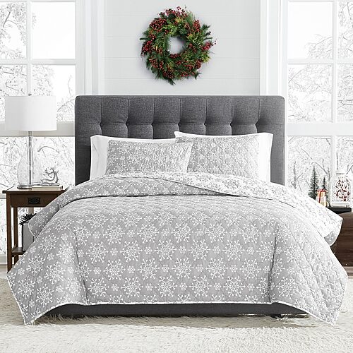 Click here for Brooklyn Loom Let It Snow 3-pc. Reversible Quilt S... prices