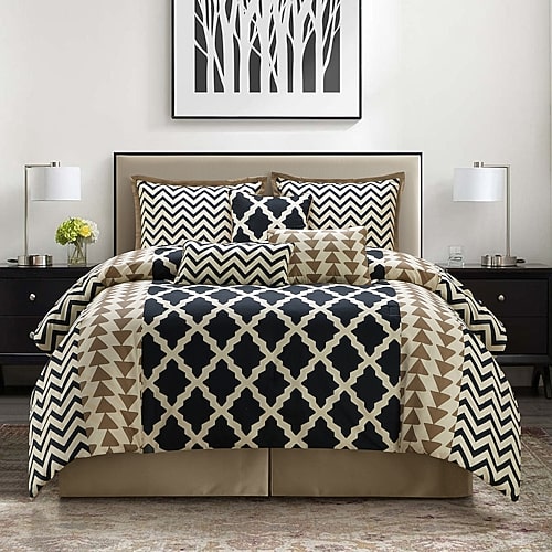 Click here for Stratford Park Marve 7-pc. Geometric Lightweight R... prices