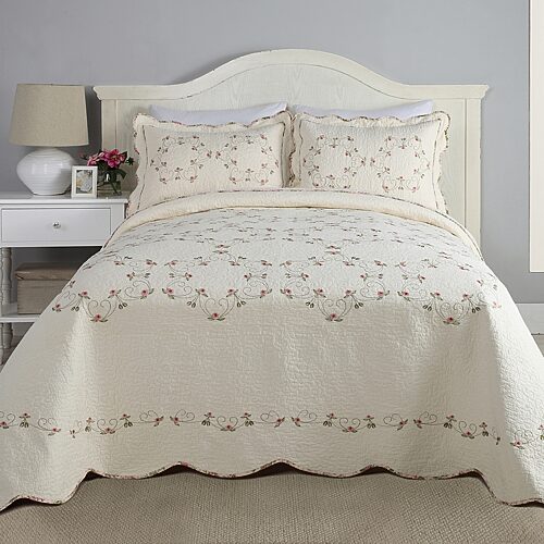 Click here for Modern Heirloom Felisa Bedspread  One Size  White prices